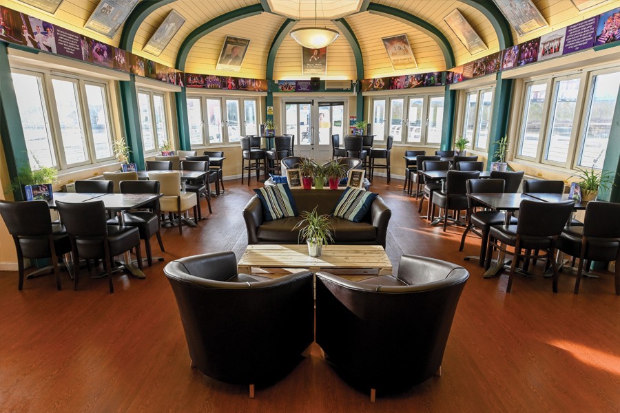 F Ball & Co’s Styccobond F49 Hybrid PS vinyl adhesive used to install ...